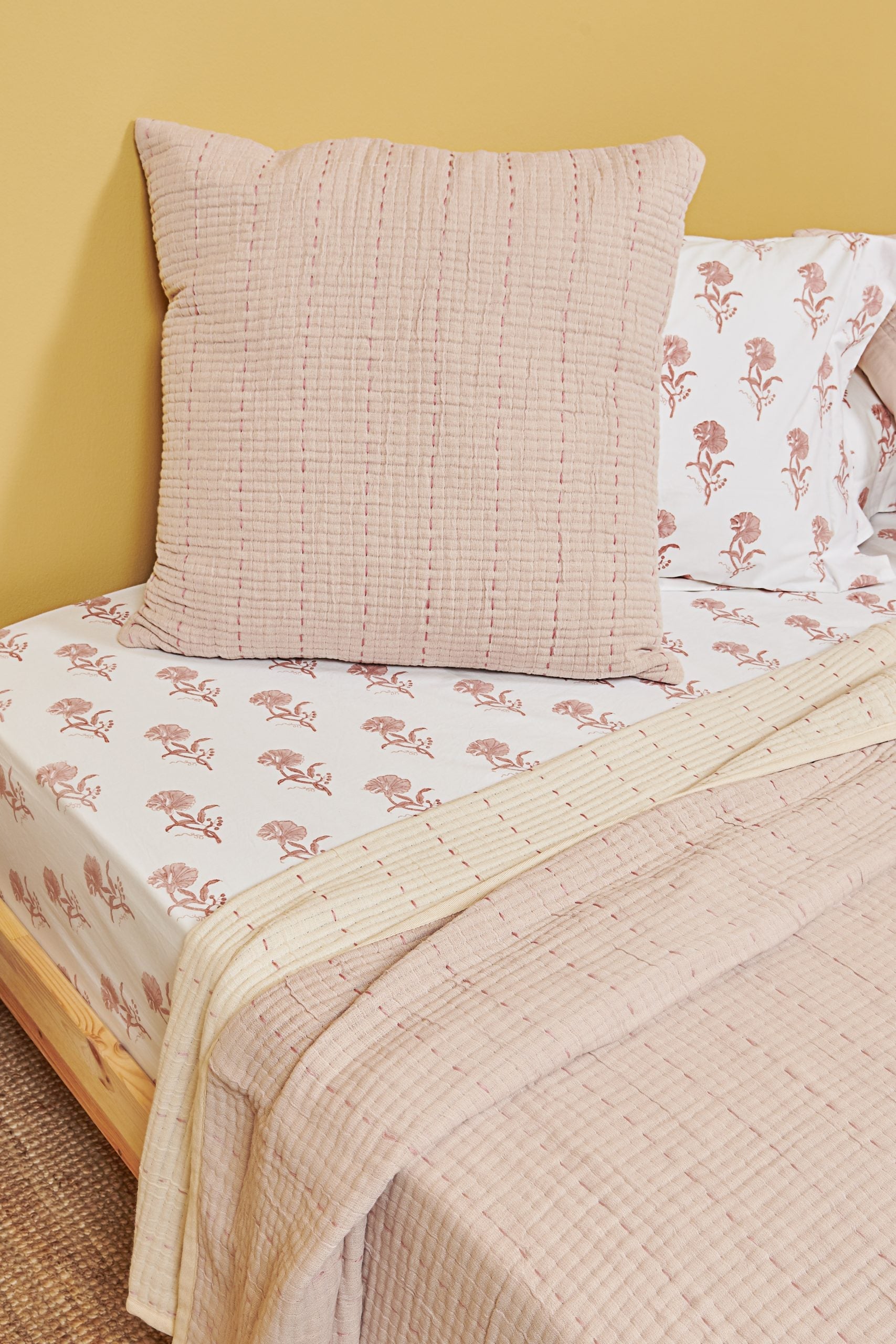 Shalimar Peach Fitted Sheet – The Cotton Basket